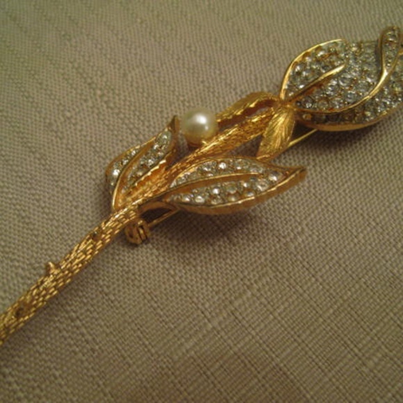 Mandle Rhinestone Pearl Flower Rose Brooch | Jewelry | Mandle Brooch ...